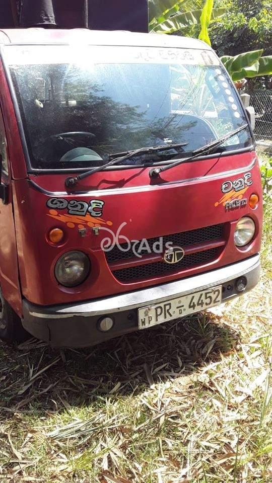 Tata Dimo Batta Lorry in yakkala