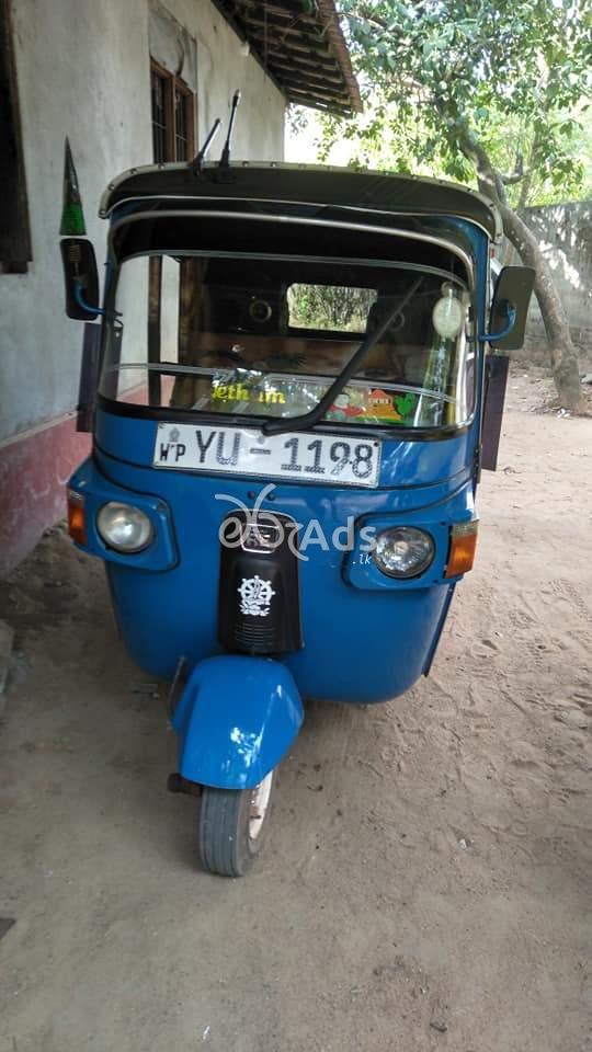 Bajaj RE Three Wheel in Veyangoda